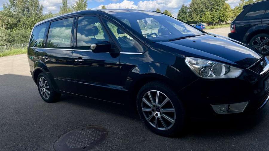 Black Ford Galaxy 2008 in Telschi, with an engine capacity of 2.00 L and mileage of 260 thousand km for 3400 €, photo 5 on AUTOMOTO.COM.LV