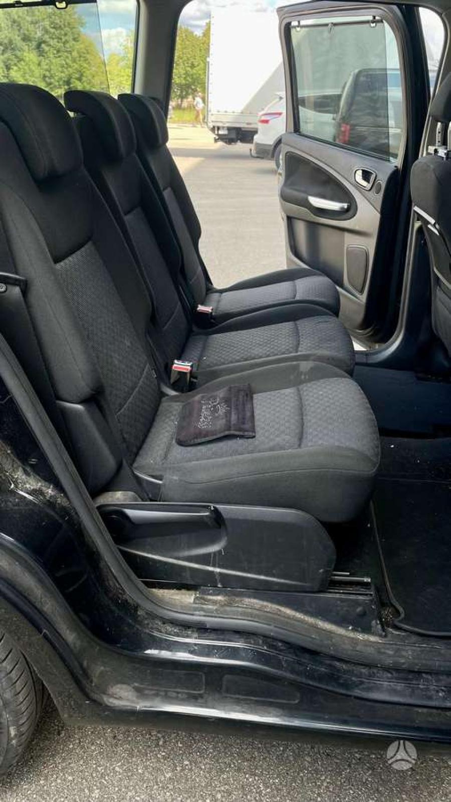 Black Ford Galaxy 2008 in Telschi, with an engine capacity of 2.00 L and mileage of 260 thousand km for 3400 €, photo 10 on AUTOMOTO.COM.LV