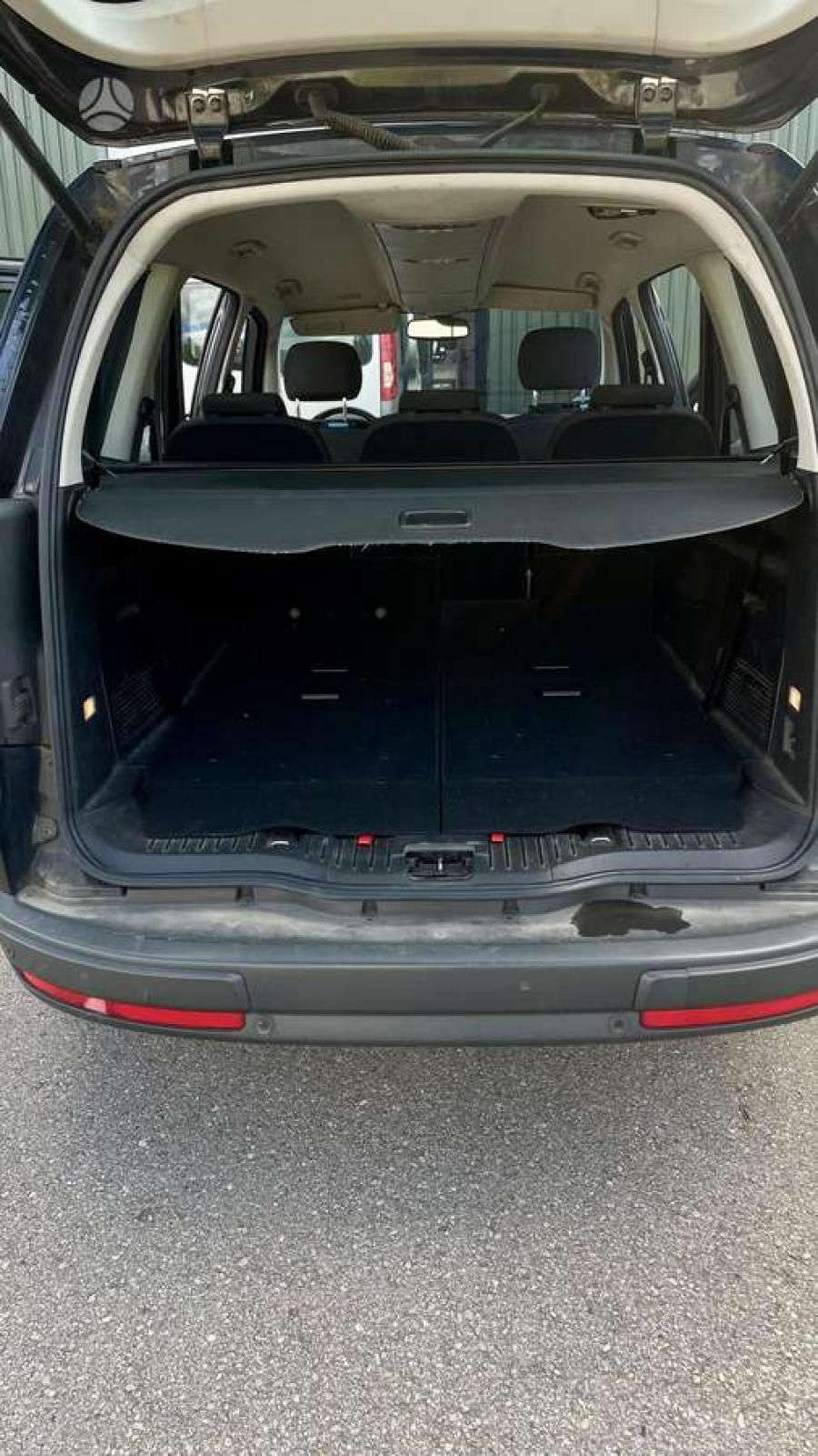 Black Ford Galaxy 2008 in Telschi, with an engine capacity of 2.00 L and mileage of 260 thousand km for 3400 €, photo 12 on AUTOMOTO.COM.LV