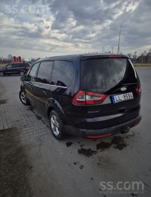 Melns Ford Galaxy 2009 Kuldīga, ar dzinēja tilpumu 2.00 L un nobraukumu 499 tūkst. km par 1900 €, foto 4 vietnē AUTOMOTO.COM.LV