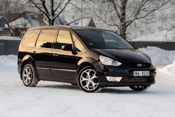 Black Ford Galaxy 2009 in Jelgava, with an engine capacity of 2.00 L and mileage of 263 thousand km for 5000 €, photo 2 on AUTOMOTO.COM.LV