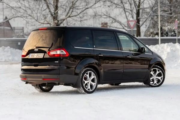 Black Ford Galaxy 2009 in Jelgava, with an engine capacity of 2.00 L and mileage of 263 thousand km for 5000 €, photo 6 on AUTOMOTO.COM.LV