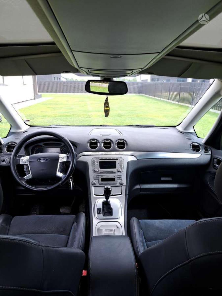 Black Ford Galaxy 2009 in Trakai, with an engine capacity of 2.26 L and mileage of 274 thousand km for 4000 €, photo 10 on AUTOMOTO.COM.LV