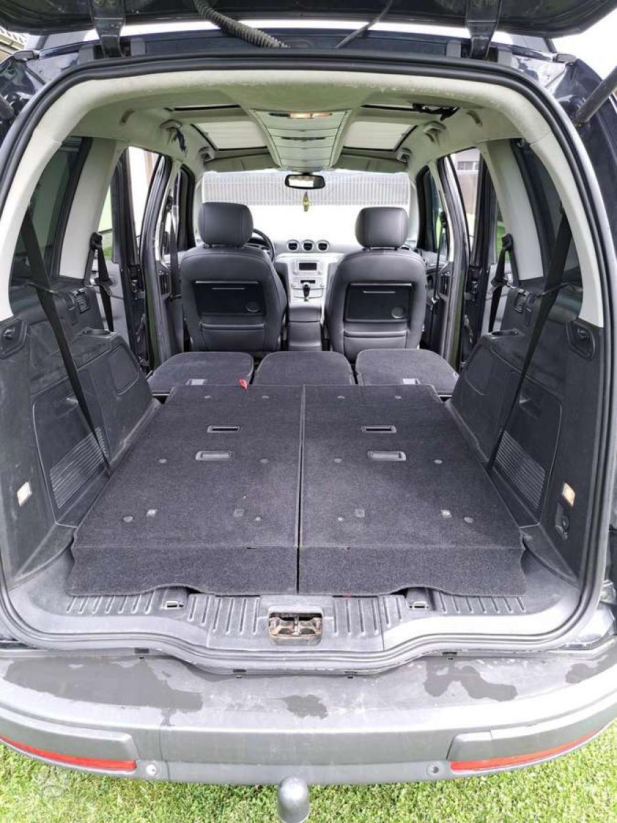 Black Ford Galaxy 2009 in Trakai, with an engine capacity of 2.26 L and mileage of 274 thousand km for 4000 €, photo 13 on AUTOMOTO.COM.LV