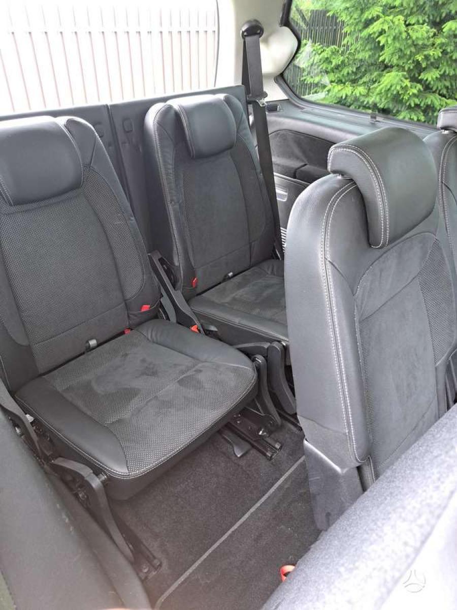 Black Ford Galaxy 2009 in Trakai, with an engine capacity of 2.26 L and mileage of 274 thousand km for 4000 €, photo 15 on AUTOMOTO.COM.LV