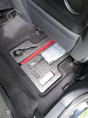 Black Ford Galaxy 2009 in Trakai, with an engine capacity of 2.26 L and mileage of 274 thousand km for 4000 €, photo 16 on AUTOMOTO.COM.LV
