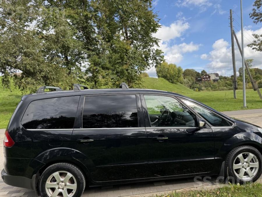Black Ford Galaxy 2009 in Rezekne, with an engine capacity of 2.20 L and mileage of 0 thousand km for 4450 €, photo 4 on AUTOMOTO.COM.LV