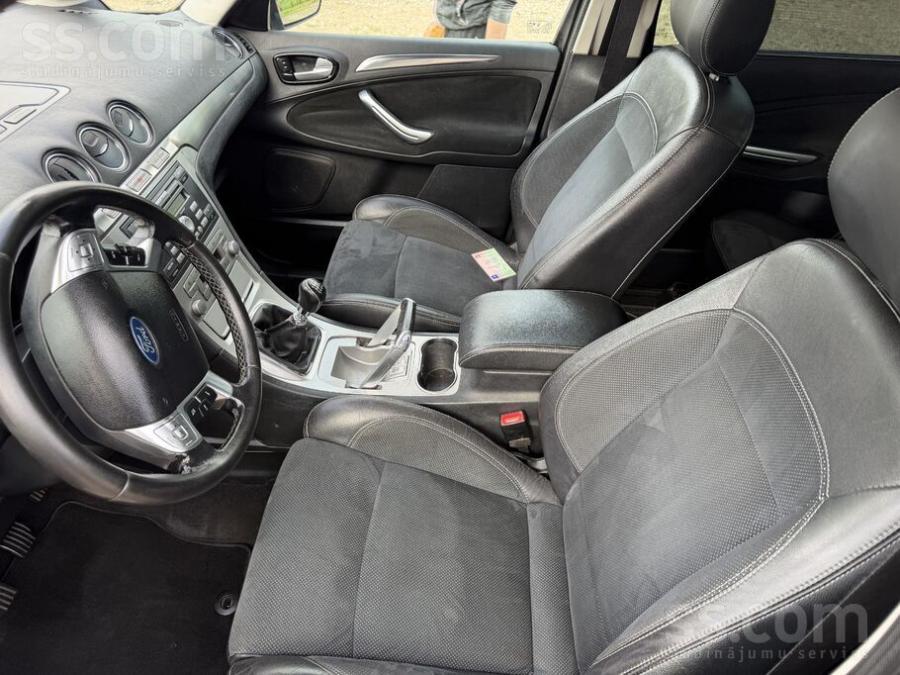 Black Ford Galaxy 2009 in Rezekne, with an engine capacity of 2.20 L and mileage of 0 thousand km for 4450 €, photo 11 on AUTOMOTO.COM.LV