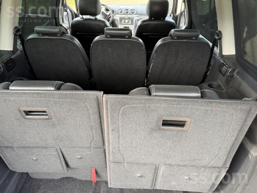 Black Ford Galaxy 2009 in Rezekne, with an engine capacity of 2.20 L and mileage of 0 thousand km for 4450 €, photo 14 on AUTOMOTO.COM.LV