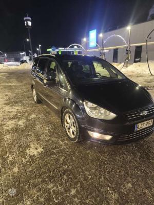 Melns Ford Galaxy 2010 Kauņa, ar dzinēja tilpumu 2.00 L un nobraukumu 310 tūkst. km par 2149 €, foto  vietnē AUTOMOTO.COM.LV