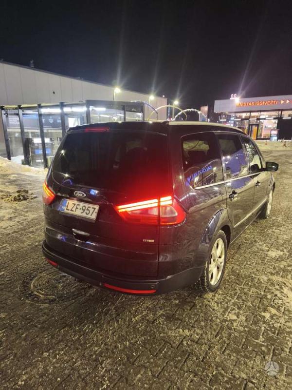 Melns Ford Galaxy 2010 Kauņa, ar dzinēja tilpumu 2.00 L un nobraukumu 310 tūkst. km par 2149 €, foto 3 vietnē AUTOMOTO.COM.LV