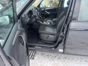 Black Ford Galaxy 2010 in Riga, with an engine capacity of 2.00 L and mileage of 230 thousand km for 5250 €, photo 13 on AUTOMOTO.COM.LV
