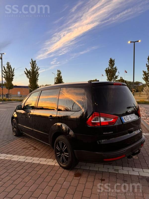 Melns Ford Galaxy 2010 Ventspils, ar dzinēja tilpumu 2.00 L un nobraukumu 367 tūkst. km par 5000 €, foto 4 vietnē AUTOMOTO.COM.LV