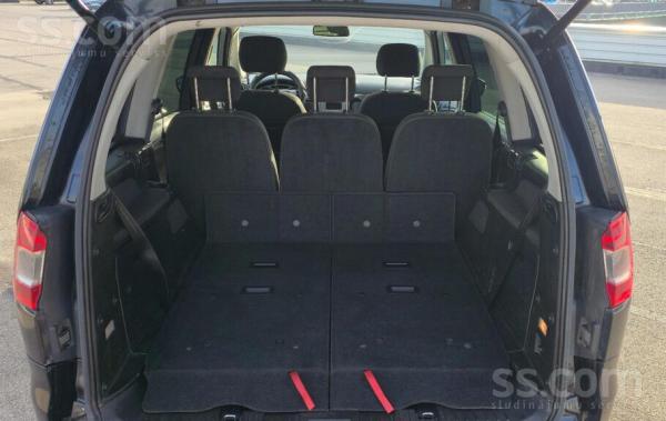 Black Ford Galaxy 2010 in Riga, with an engine capacity of 2.00 L and mileage of 330 thousand km for 4100 €, photo 7 on AUTOMOTO.COM.LV