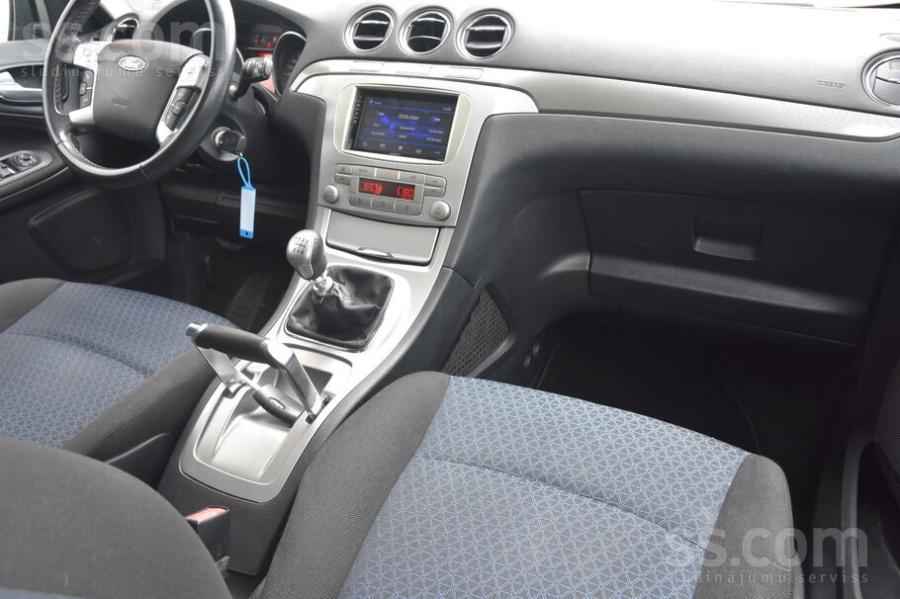 Black Ford Galaxy 2010 in Riga, with an engine capacity of 2.00 L and mileage of 305 thousand km for 4990 €, photo 7 on AUTOMOTO.COM.LV