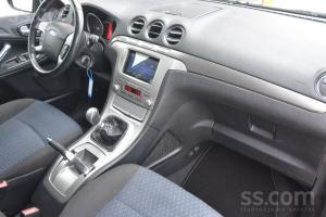 Black Ford Galaxy 2010 in Riga, with an engine capacity of 2.00 L and mileage of 305 thousand km for 4990 €, photo 12 on AUTOMOTO.COM.LV