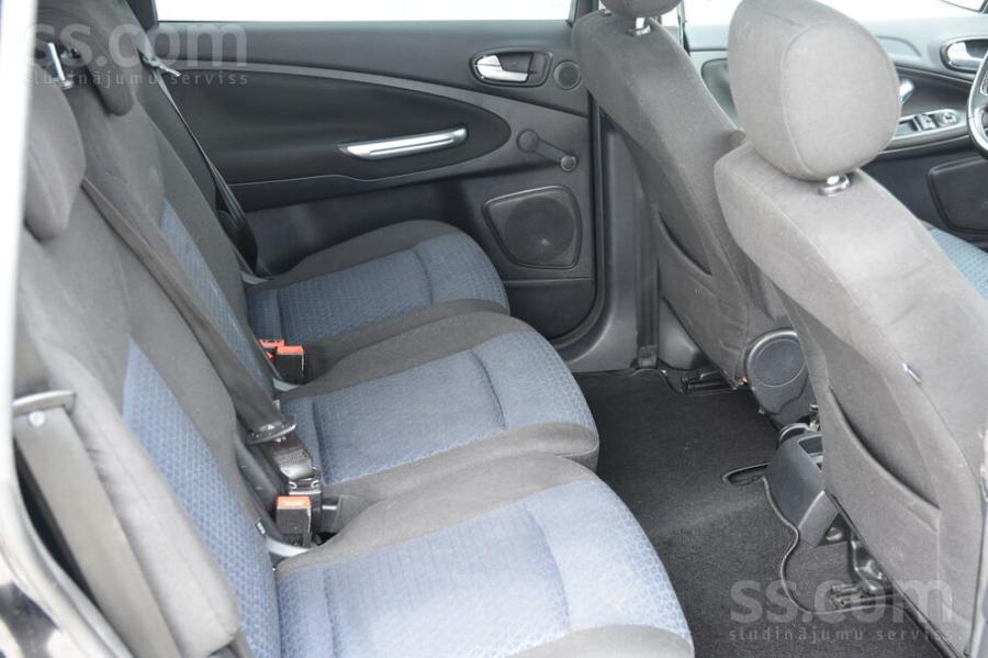 Black Ford Galaxy 2010 in Riga, with an engine capacity of 2.00 L and mileage of 305 thousand km for 4990 €, photo 13 on AUTOMOTO.COM.LV