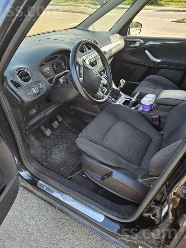 Black Ford Galaxy 2010 in Riga, with an engine capacity of 2.00 L and mileage of 410 thousand km for 4000 €, photo 6 on AUTOMOTO.COM.LV