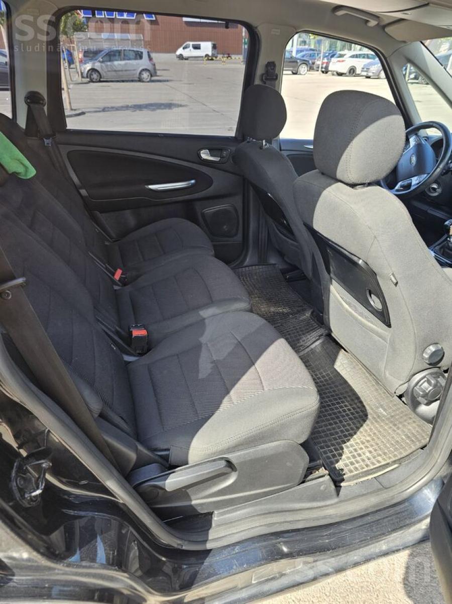 Melns Ford Galaxy 2010 Rīga, ar dzinēja tilpumu 2.00 L un nobraukumu 410 tūkst. km par 4000 €, foto 8 vietnē AUTOMOTO.COM.LV