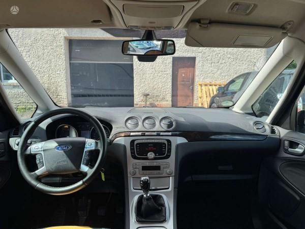 Black Ford Galaxy 2010 in Jurbarkas, with an engine capacity of 2.00 L and mileage of 327 thousand km for 3950 €, photo 10 on AUTOMOTO.COM.LV