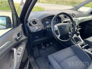 Melns Ford Galaxy 2010 Cēsis, ar dzinēja tilpumu 2.00 L un nobraukumu 237 tūkst. km par 6950 €, foto 11 vietnē AUTOMOTO.COM.LV