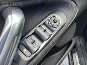 Melns Ford Galaxy 2010 Cēsis, ar dzinēja tilpumu 2.00 L un nobraukumu 237 tūkst. km par 6950 €, foto 16 vietnē AUTOMOTO.COM.LV