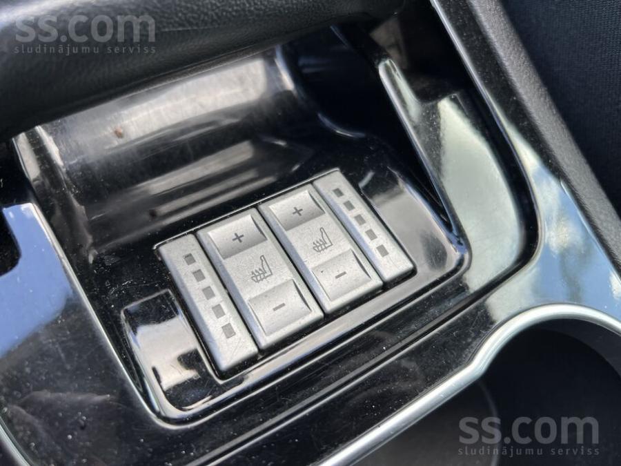 Melns Ford Galaxy 2010 Cēsis, ar dzinēja tilpumu 2.00 L un nobraukumu 237 tūkst. km par 6950 €, foto 18 vietnē AUTOMOTO.COM.LV