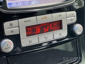 Melns Ford Galaxy 2010 Cēsis, ar dzinēja tilpumu 2.00 L un nobraukumu 237 tūkst. km par 6950 €, foto 19 vietnē AUTOMOTO.COM.LV