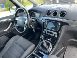 Black Ford Galaxy 2010 in Cesis, with an engine capacity of 2.00 L and mileage of 237 thousand km for 6950 €, photo 12 on AUTOMOTO.COM.LV
