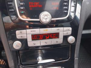 Melns Ford Galaxy 2010 Marijampole, ar dzinēja tilpumu 2.00 L un nobraukumu 276 tūkst. km par 4850 €, foto 12 vietnē AUTOMOTO.COM.LV