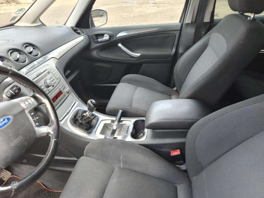 Melns Ford Galaxy 2010 Utena, ar dzinēja tilpumu 2.00 L un nobraukumu 294 tūkst. km par 3350 €, foto 11 vietnē AUTOMOTO.COM.LV
