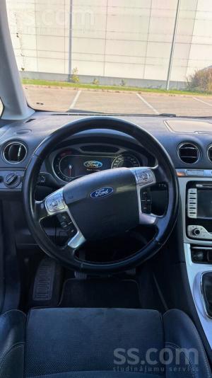 Black Ford Galaxy 2010 in Riga, with an engine capacity of 2.20 L and mileage of 357 thousand km for 4950 €, photo 9 on AUTOMOTO.COM.LV