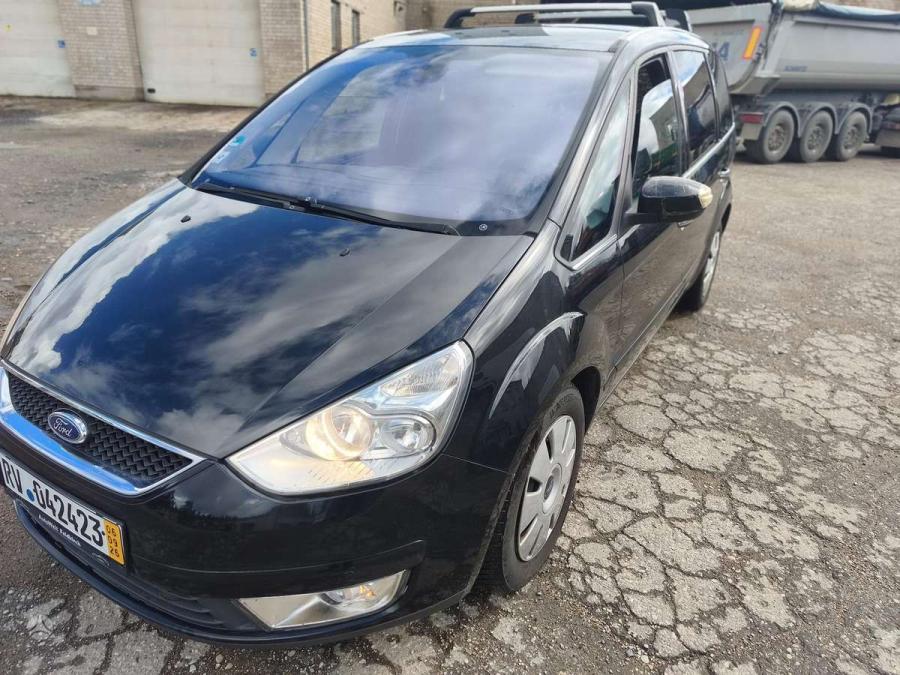 Melns Ford Galaxy 2010 Utena, ar dzinēja tilpumu 2.00 L un nobraukumu 287 tūkst. km par 3350 €, foto 1 vietnē AUTOMOTO.COM.LV