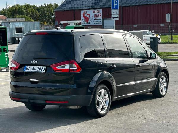 Ford Galaxy 2010 Šauļi vietnē Melns Ford Galaxy 2010 Šauļi, ar dzinēja tilpumu 2.20 L un nobraukumu 257 tūkst. km par 4450 €, foto 9 vietnē AUTOMOTO.COM.LV