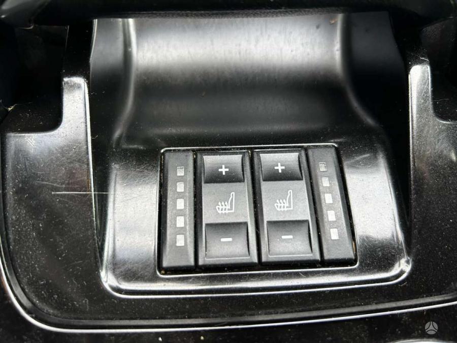 Melns Ford Galaxy 2010 Šauļi, ar dzinēja tilpumu 2.20 L un nobraukumu 257 tūkst. km par 4450 €, foto 17 vietnē AUTOMOTO.COM.LV