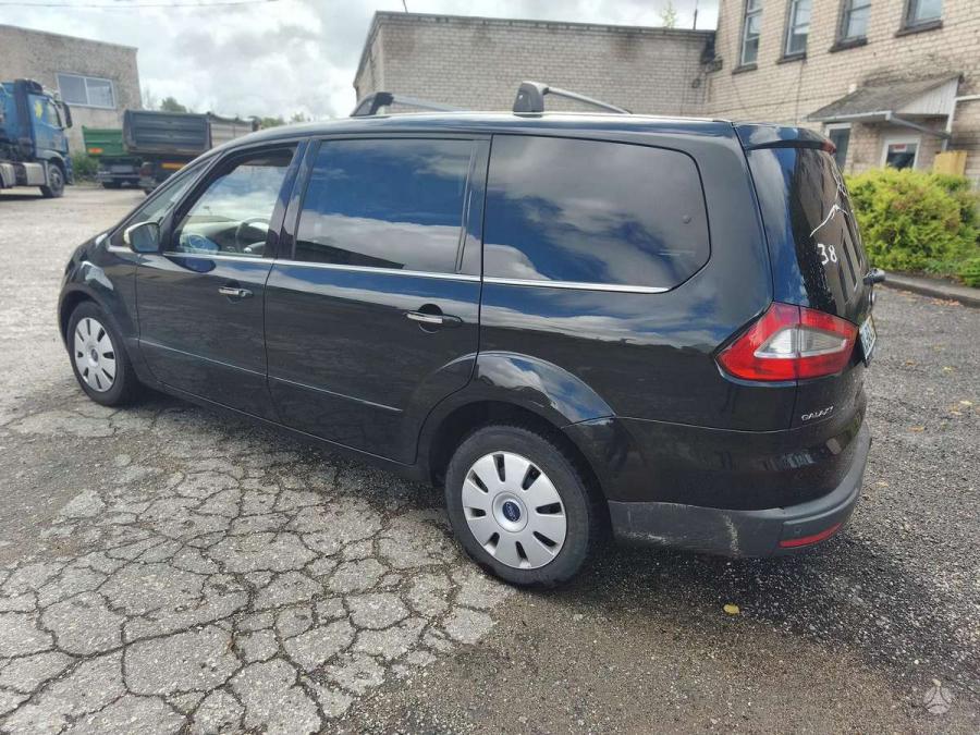 Melns Ford Galaxy 2010 Utena, ar dzinēja tilpumu 2.00 L un nobraukumu 296 tūkst. km par 3250 €, foto 13 vietnē AUTOMOTO.COM.LV
