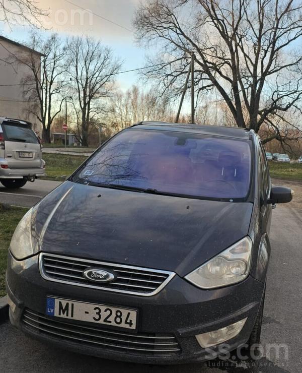 Melns Ford Galaxy 2011 Rīga, ar dzinēja tilpumu 2.00 L un nobraukumu 259 tūkst. km par 4800 €, foto 2 vietnē AUTOMOTO.COM.LV