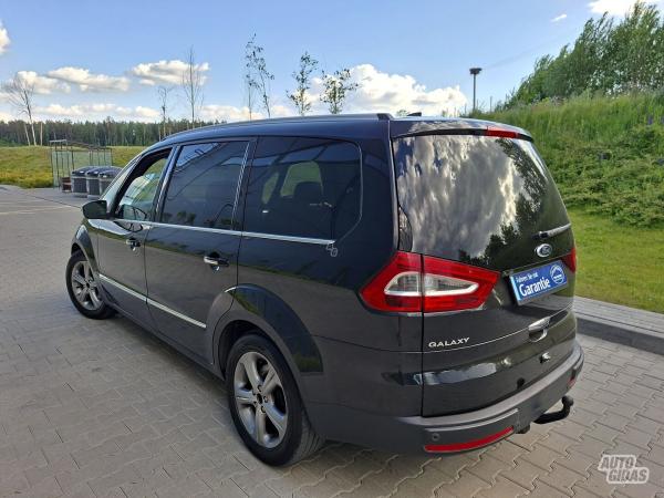 Black Ford Galaxy 2011 in Vilnius, with an engine capacity of 2.00 L and mileage of 307 thousand km for 6350 €, photo 4 on AUTOMOTO.COM.LV