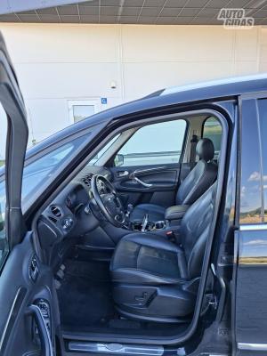 Black Ford Galaxy 2011 in Vilnius, with an engine capacity of 2.00 L and mileage of 307 thousand km for 6350 €, photo 15 on AUTOMOTO.COM.LV