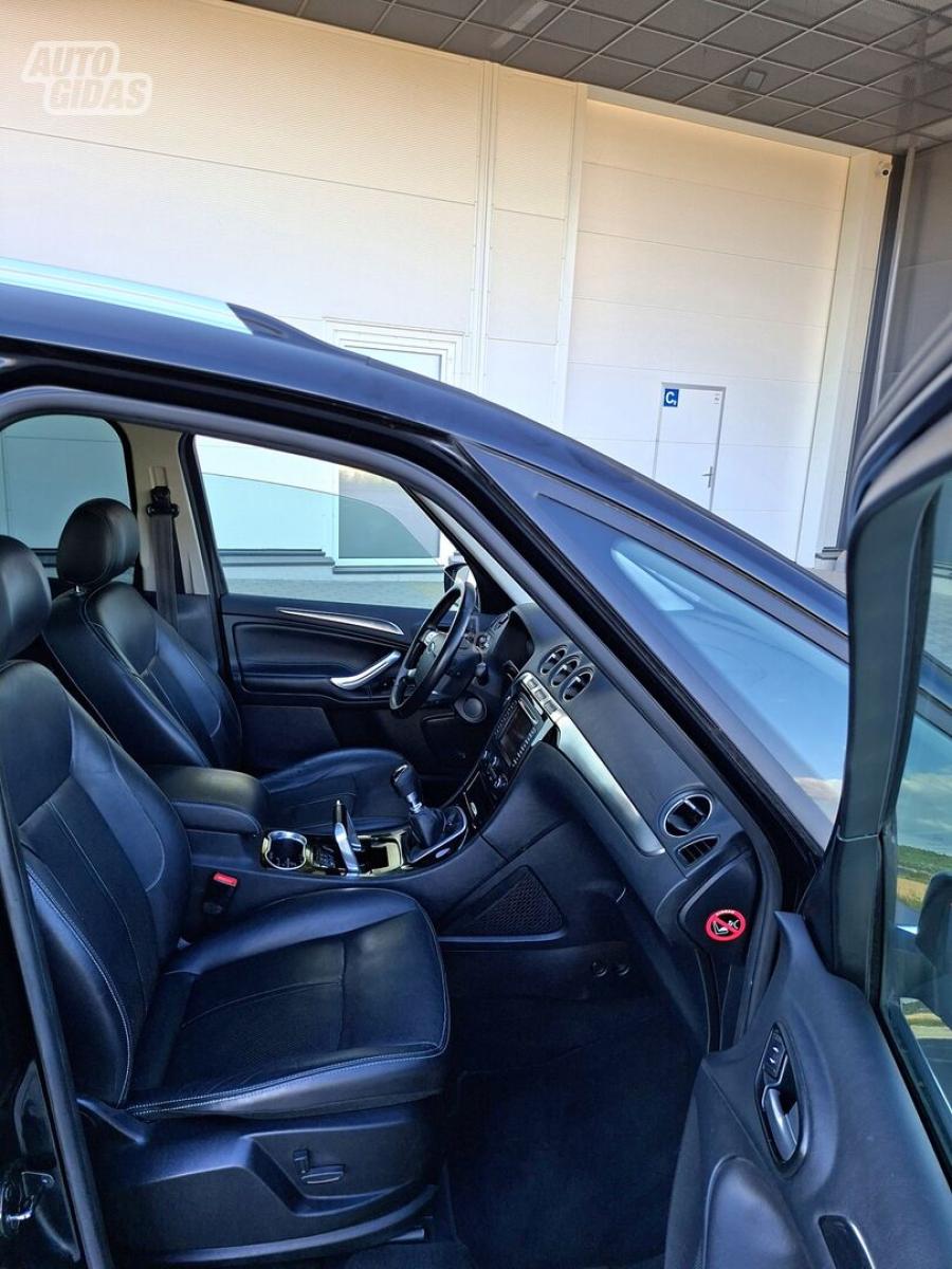 Black Ford Galaxy 2011 in Vilnius, with an engine capacity of 2.00 L and mileage of 307 thousand km for 6350 €, photo 16 on AUTOMOTO.COM.LV