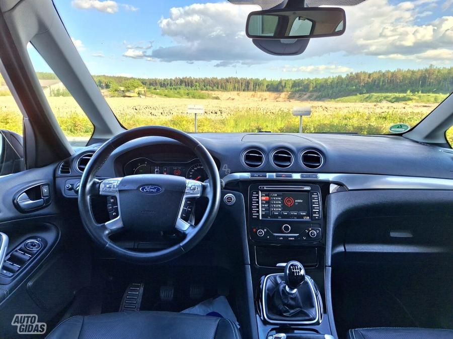 Black Ford Galaxy 2011 in Vilnius, with an engine capacity of 2.00 L and mileage of 307 thousand km for 6350 €, photo 20 on AUTOMOTO.COM.LV
