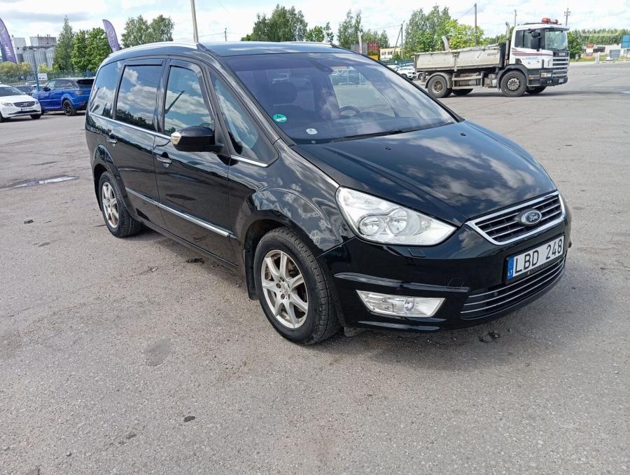 Melns Ford Galaxy 2011 Panevēža, ar dzinēja tilpumu 2.00 L un nobraukumu 328 tūkst. km par 4200 €, foto 4 vietnē AUTOMOTO.COM.LV