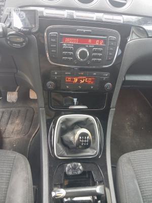 Melns Ford Galaxy 2011 Panevēža, ar dzinēja tilpumu 2.00 L un nobraukumu 328 tūkst. km par 4200 €, foto 13 vietnē AUTOMOTO.COM.LV