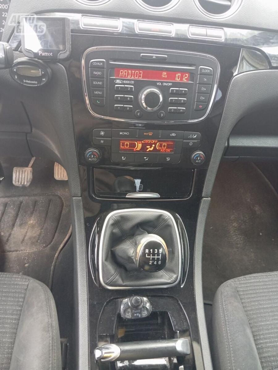 Melns Ford Galaxy 2011 Panevēža, ar dzinēja tilpumu 2.00 L un nobraukumu 328 tūkst. km par 4200 €, foto 13 vietnē AUTOMOTO.COM.LV
