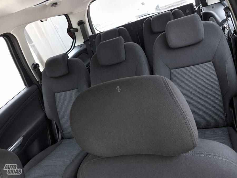Melns Ford Galaxy 2011 Panevēža, ar dzinēja tilpumu 2.00 L un nobraukumu 328 tūkst. km par 4200 €, foto 16 vietnē AUTOMOTO.COM.LV