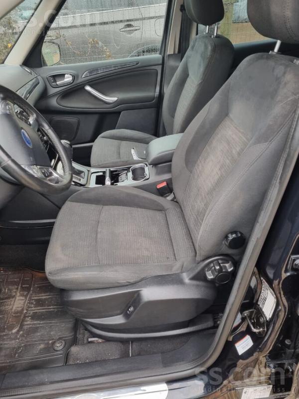 Black Ford Galaxy 2011 in Liepaja, with an engine capacity of 2.00 L and mileage of 259 thousand km for 4000 €, photo 8 on AUTOMOTO.COM.LV