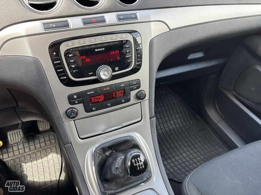 Melns Ford Galaxy 2011 Pasvalys, ar dzinēja tilpumu 2.00 L un nobraukumu 314 tūkst. km par 4850 €, foto 18 vietnē AUTOMOTO.COM.LV
