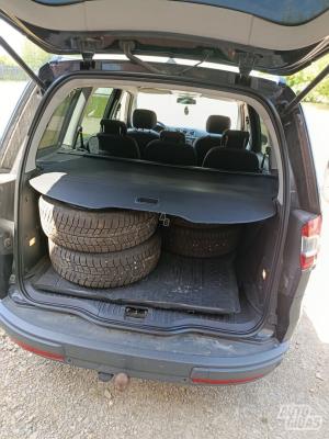 Black Ford Galaxy 2011 in Panevezys, with an engine capacity of 2.00 L and mileage of 247 thousand km for 4500 €, photo 11 on AUTOMOTO.COM.LV