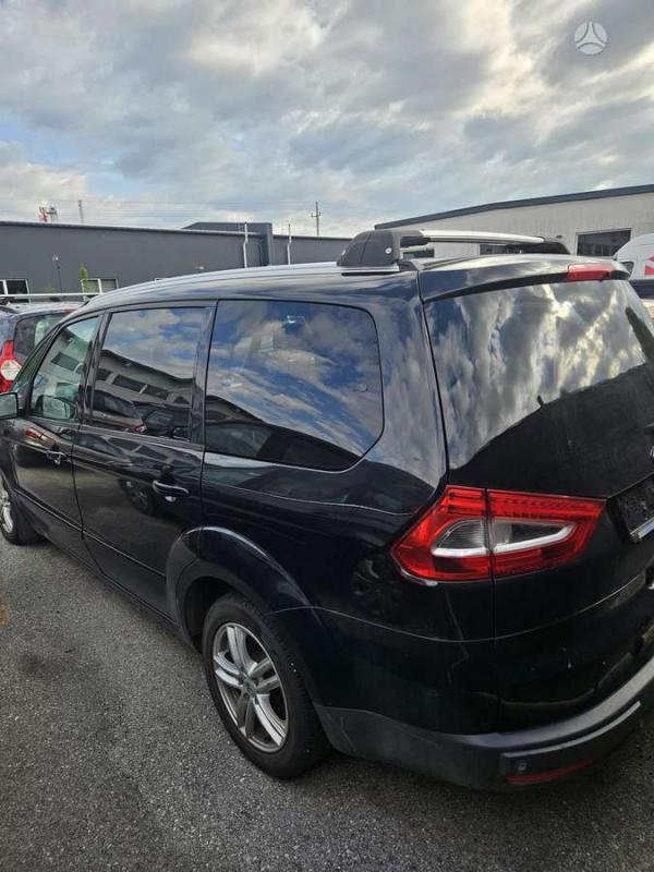 Black Ford Galaxy 2011 in Anyksciai, with an engine capacity of 2.00 L and mileage of 293 thousand km for 2900 €, photo 3 on AUTOMOTO.COM.LV