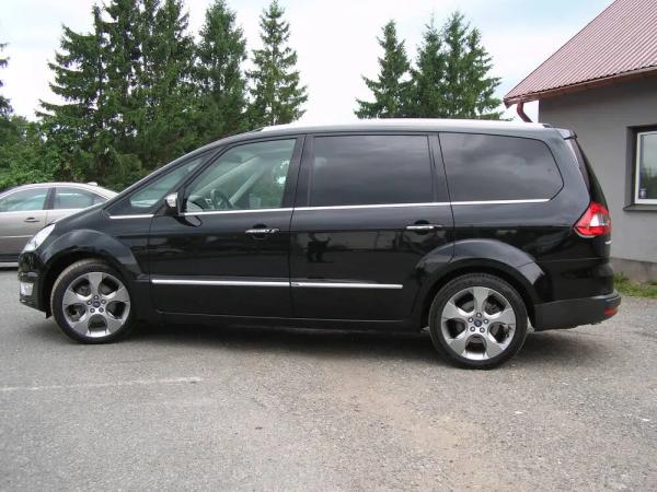 Melns Ford Galaxy 2011 Sigulda, ar dzinēja tilpumu 2.00 L un nobraukumu 213 tūkst. km par 7250 €, foto 4 vietnē AUTOMOTO.COM.LV